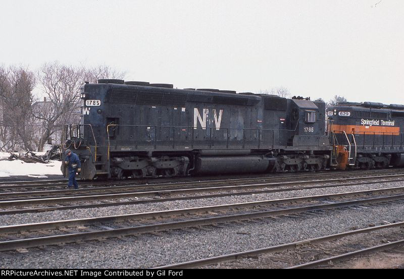 N&W 1785(SD-45)